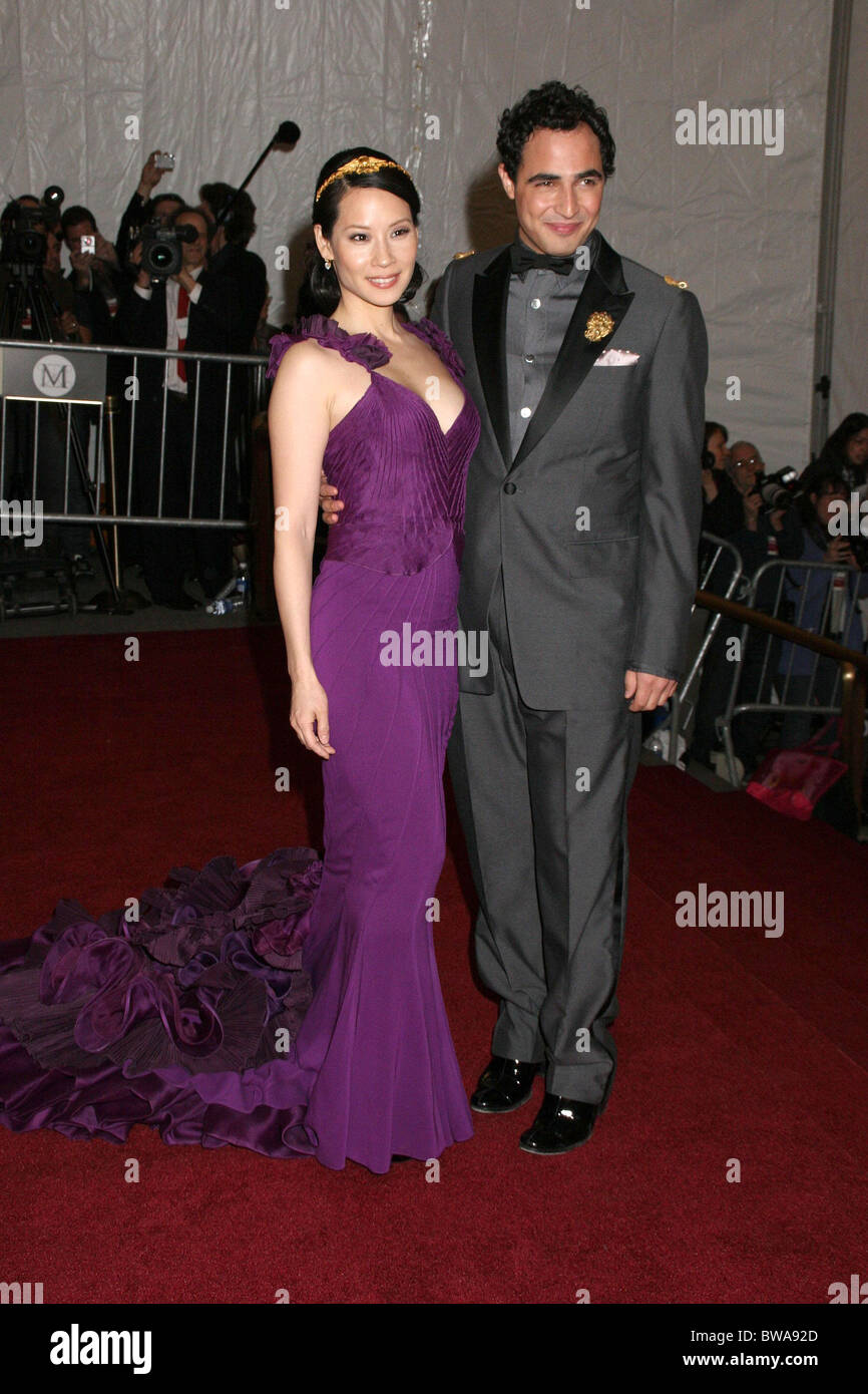 Lisa liu wearing zac posen hi-res stock photography and images - Alamy