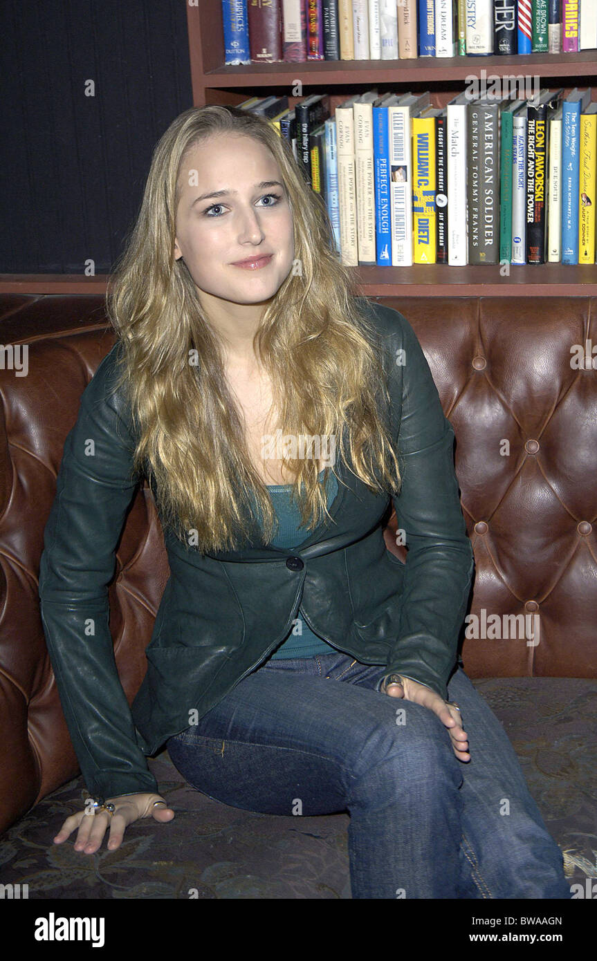 Adrienne shelly hi-res stock photography and images - Alamy