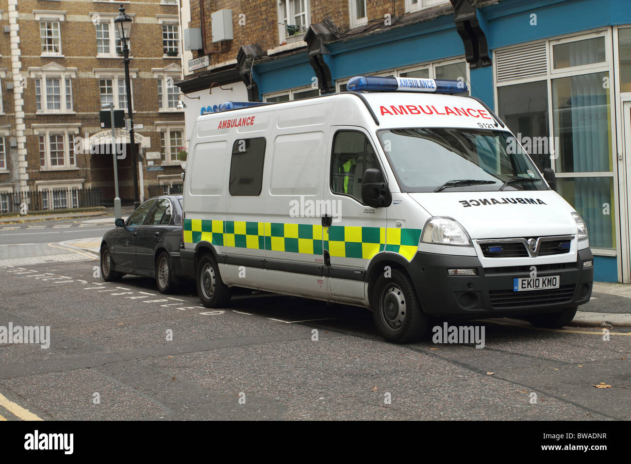 White Ambulance Uk High Resolution Stock Photography and Images - Alamy
