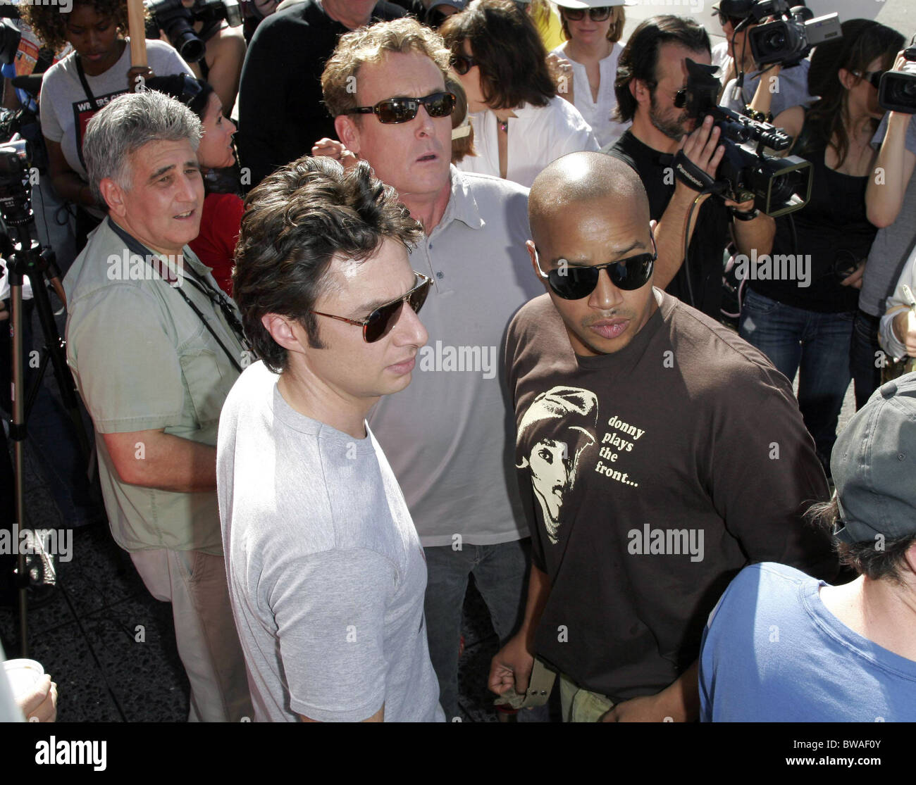 PICKETING WITH THE STARS - TV Celebs Support WGA Writers Strike on ...