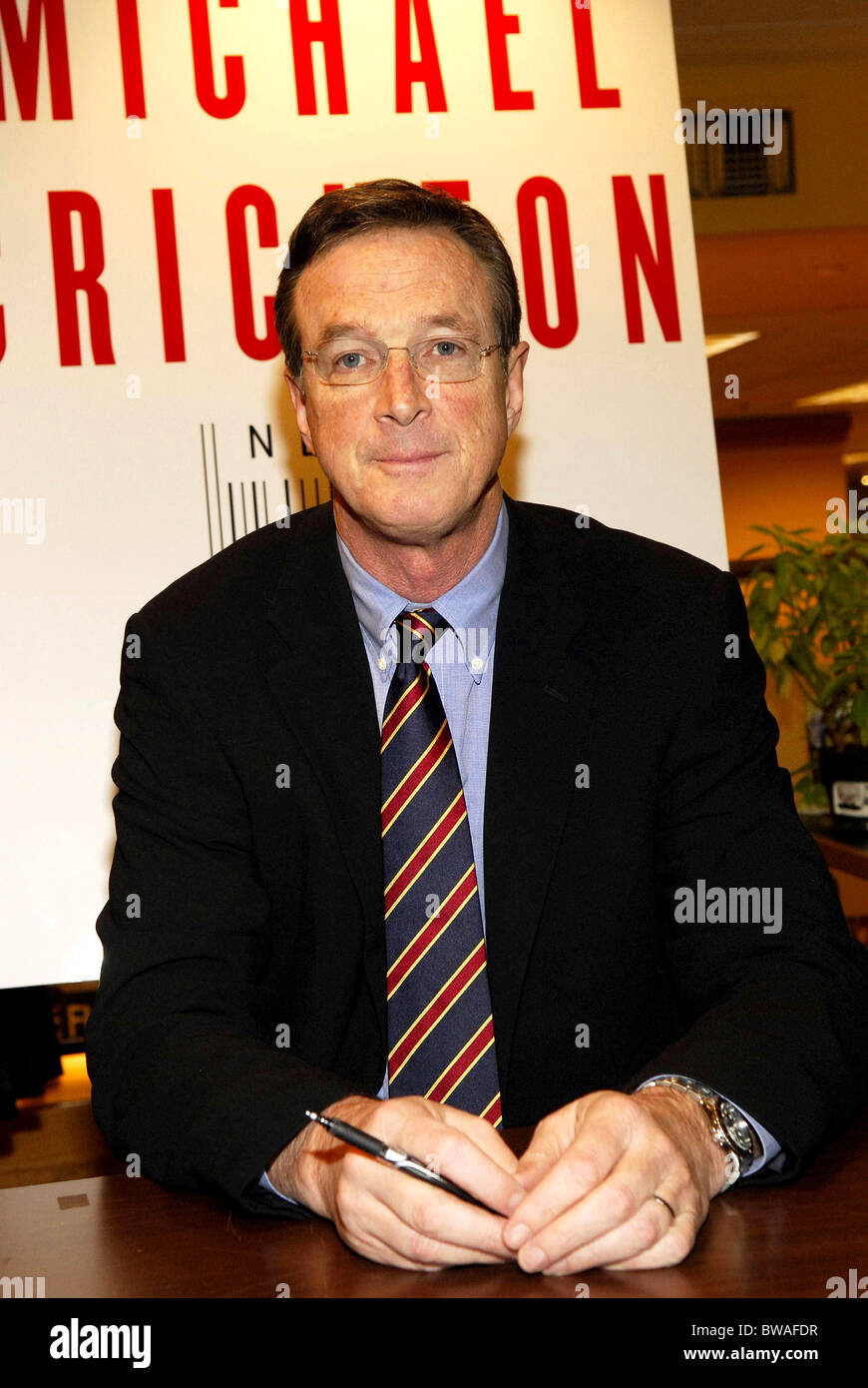 Michael crichton author hi-res stock photography and images - Alamy