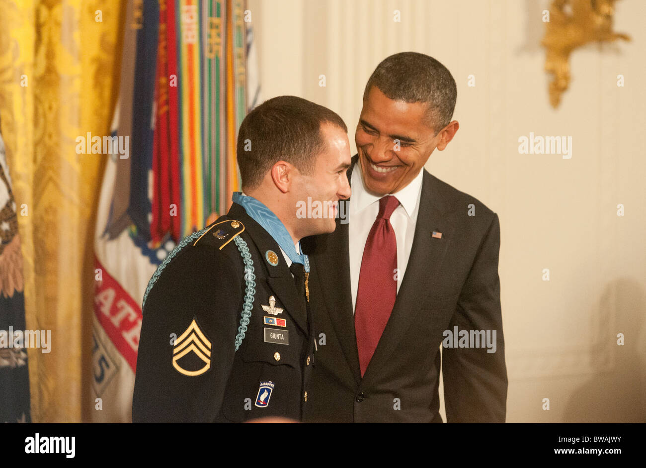 President Barack Obama awards Staff Sergeant Salvatore Giunta, the ...