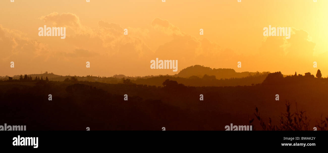 Sunsets hills hi-res stock photography and images - Alamy