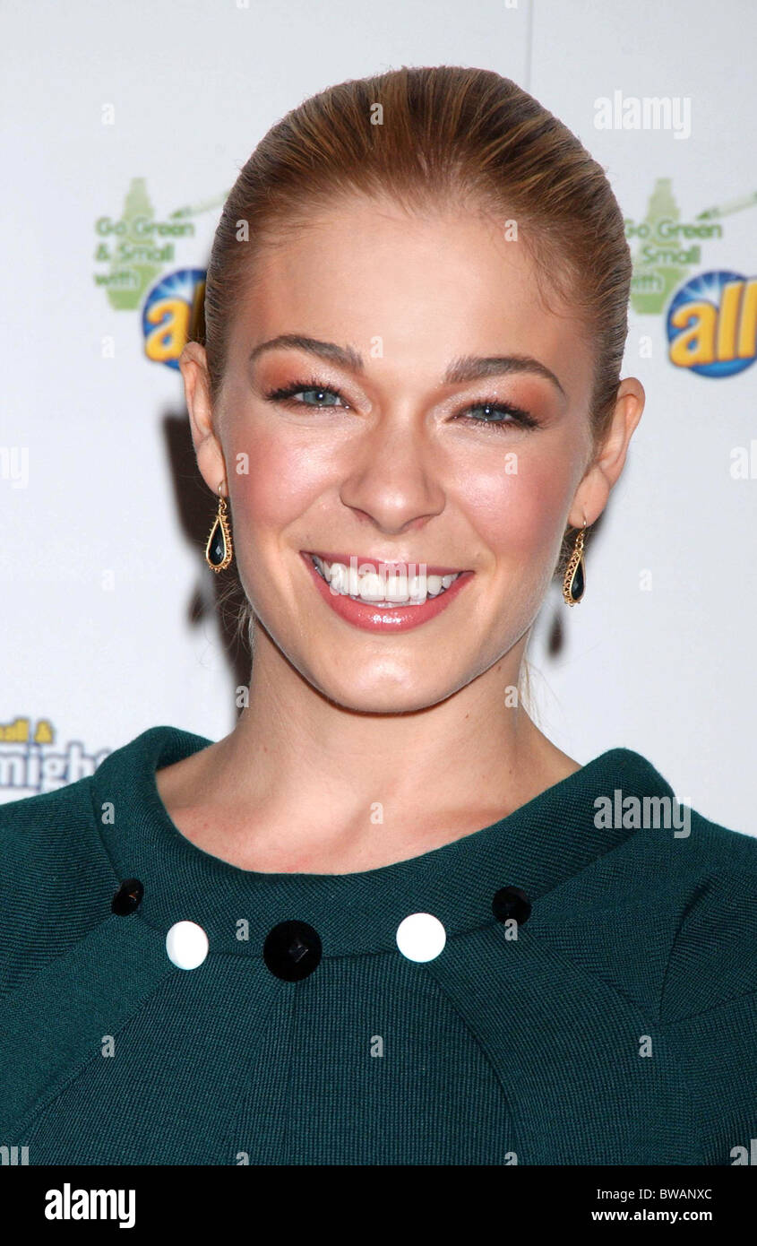 All Small and Mighty Eco-Friendly Laundry Detergent Launch Stock Photo ...