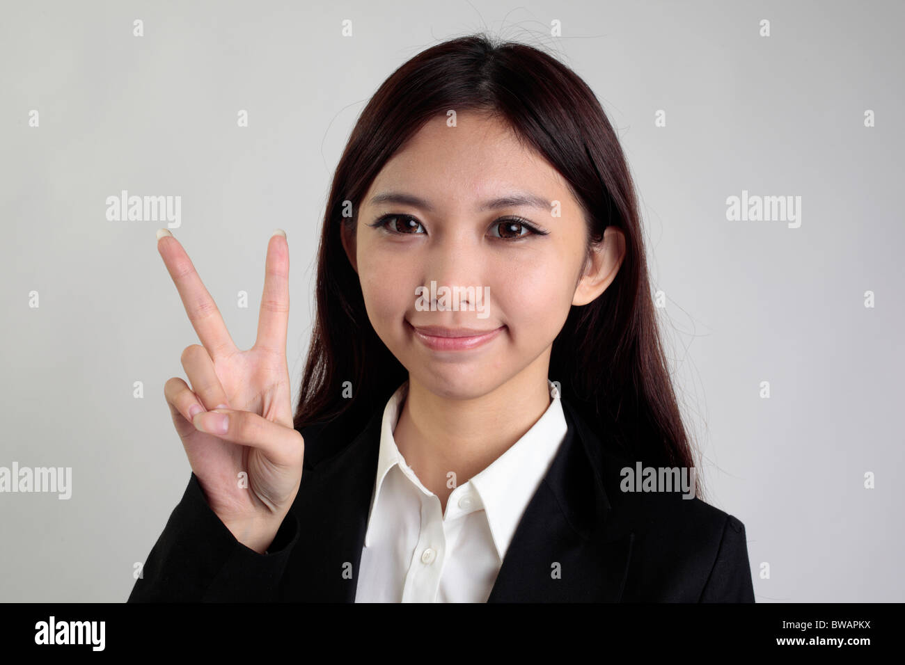 Woman hand shows victory hi-res stock photography and images - Alamy