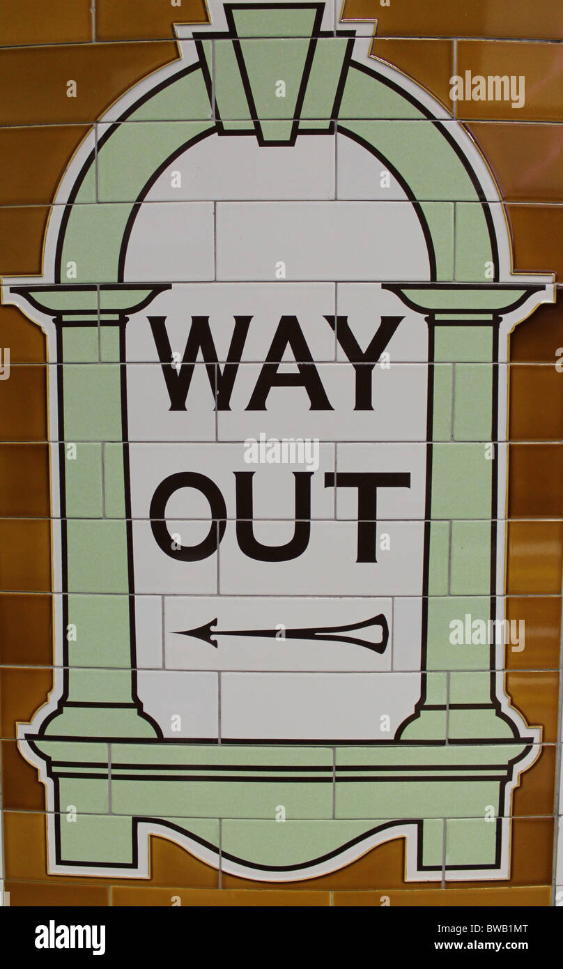 Tube station covent garden hi-res stock photography and images - Alamy