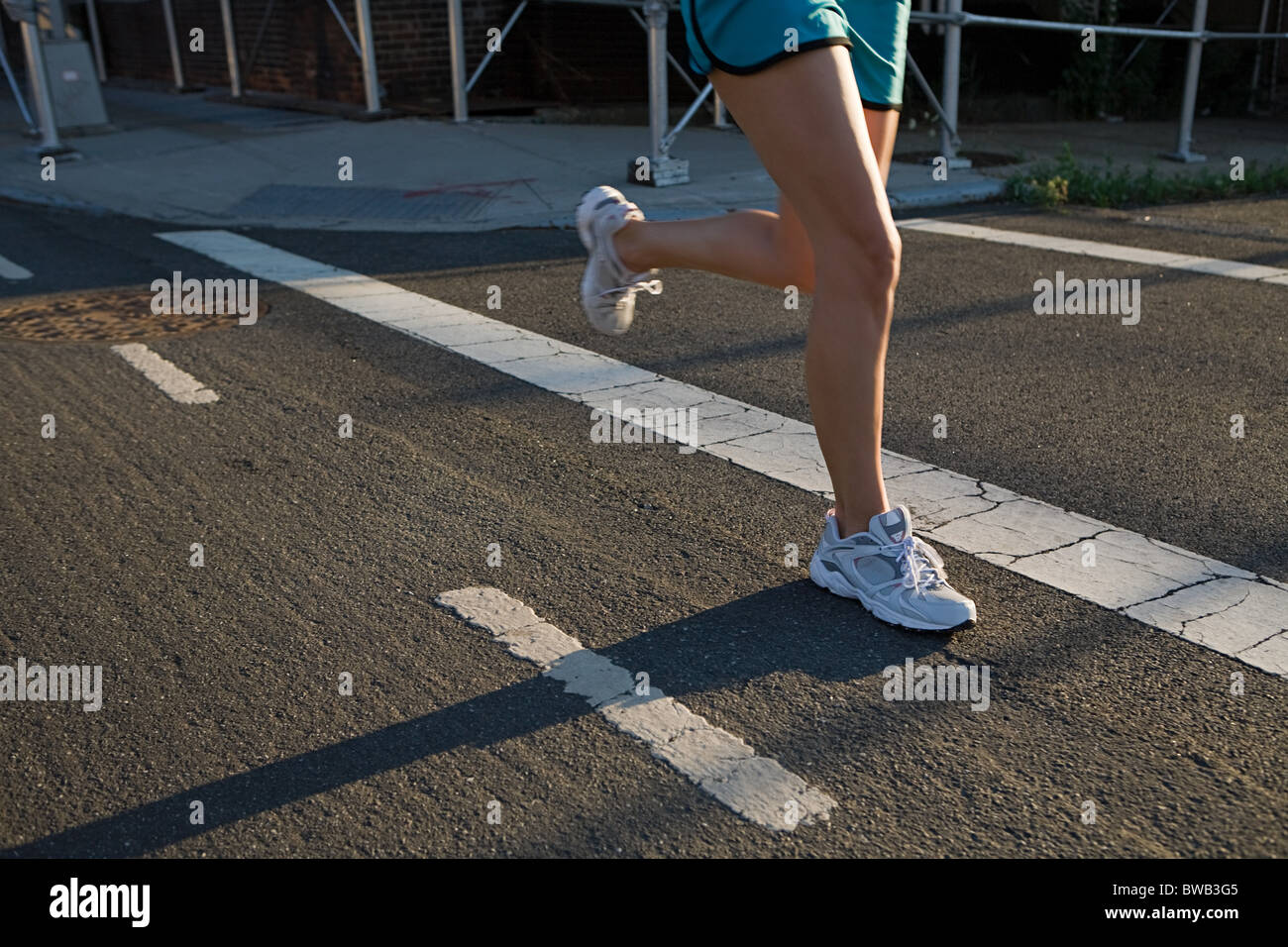 Crop legs female athlete hi-res stock photography and images - Alamy
