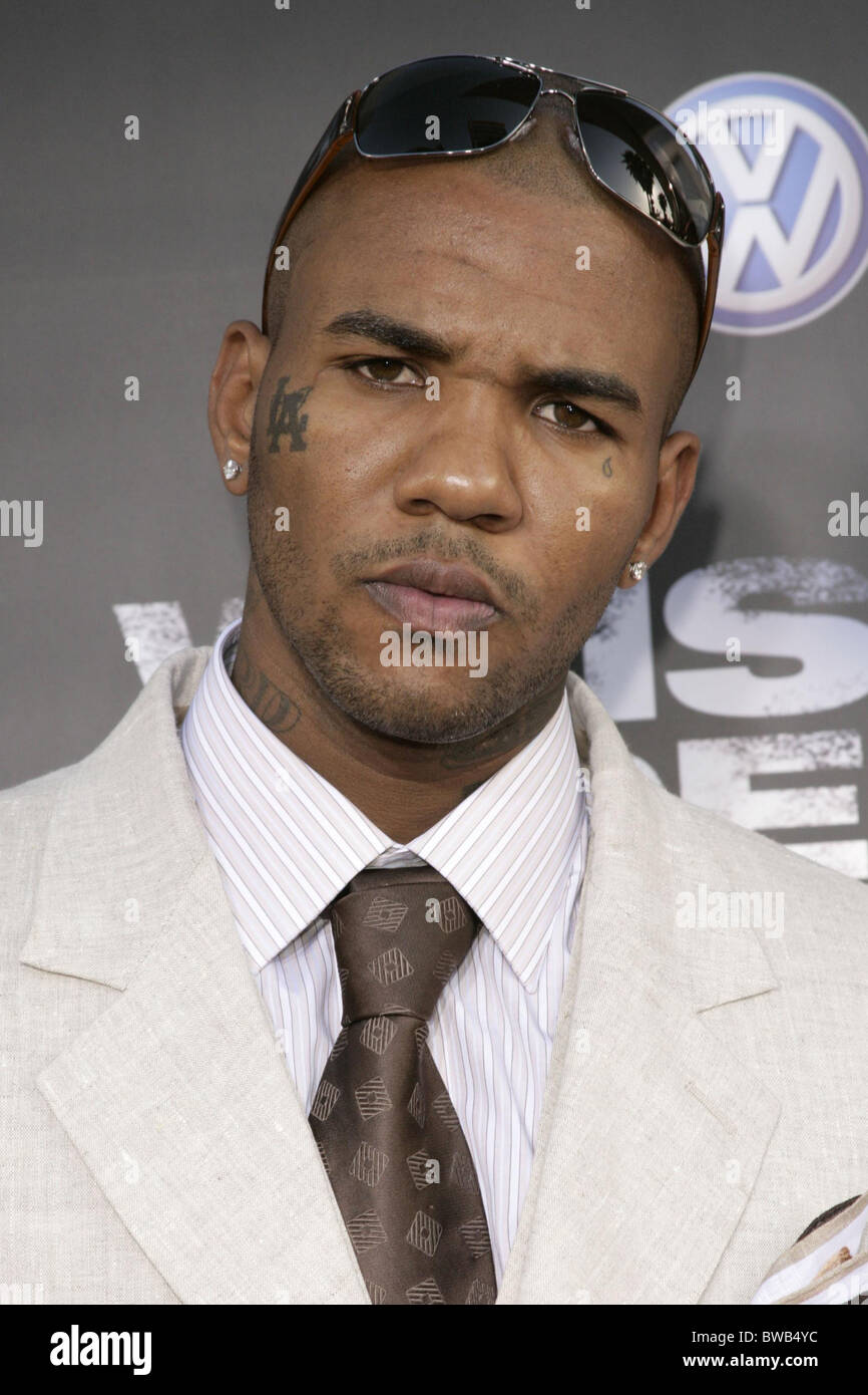 WAIST DEEP Premiere Stock Photo - Alamy