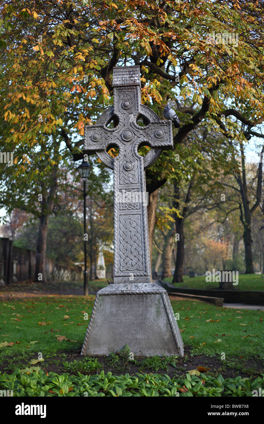 cross in hackney london Stock Photo - Alamy