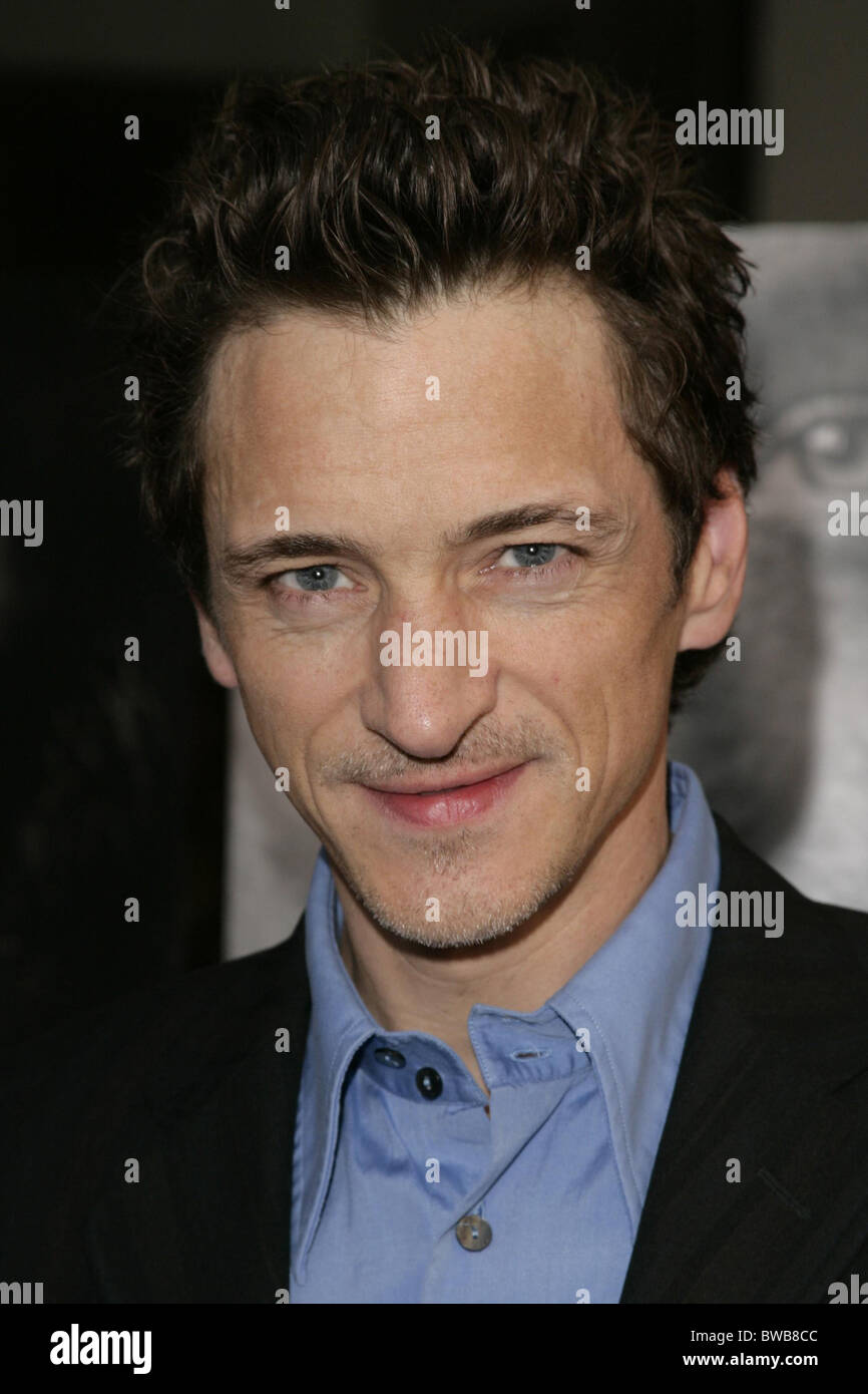 John hawkes deadwood hi-res stock photography and images - Alamy