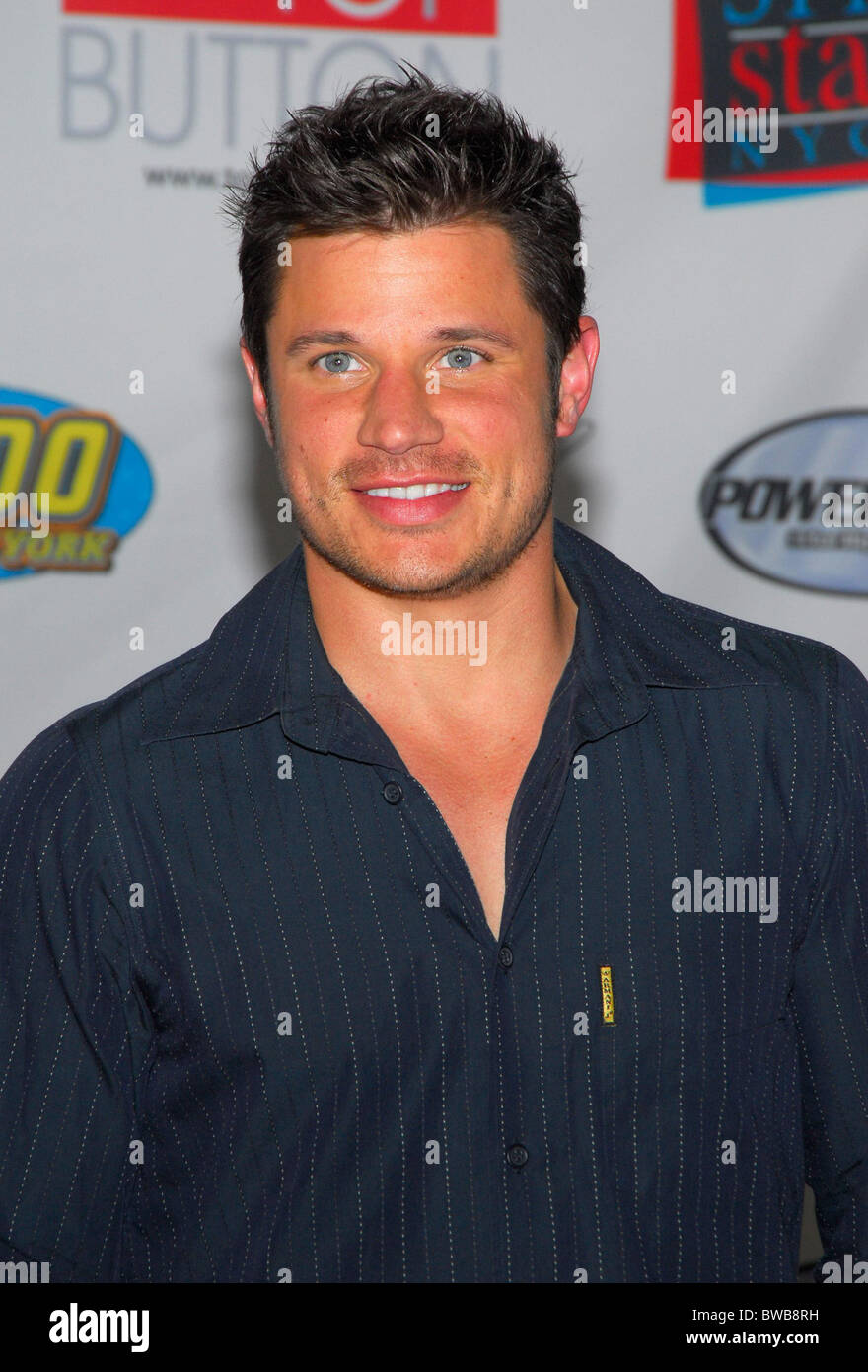 Z100 radio hi-res stock photography and images - Alamy