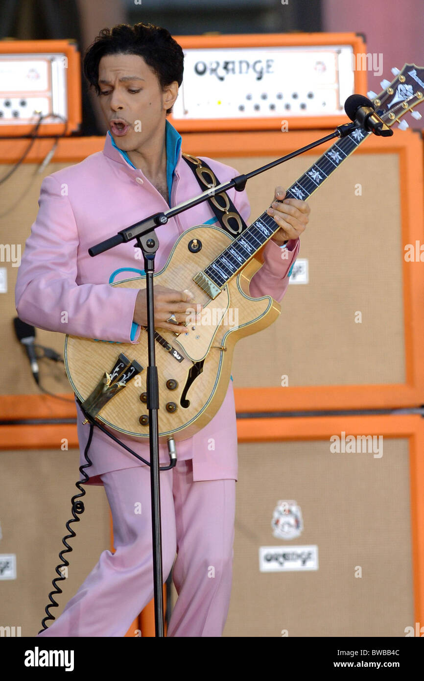 ABC Good Morning America Summer Concert with Prince Stock Photo - Alamy