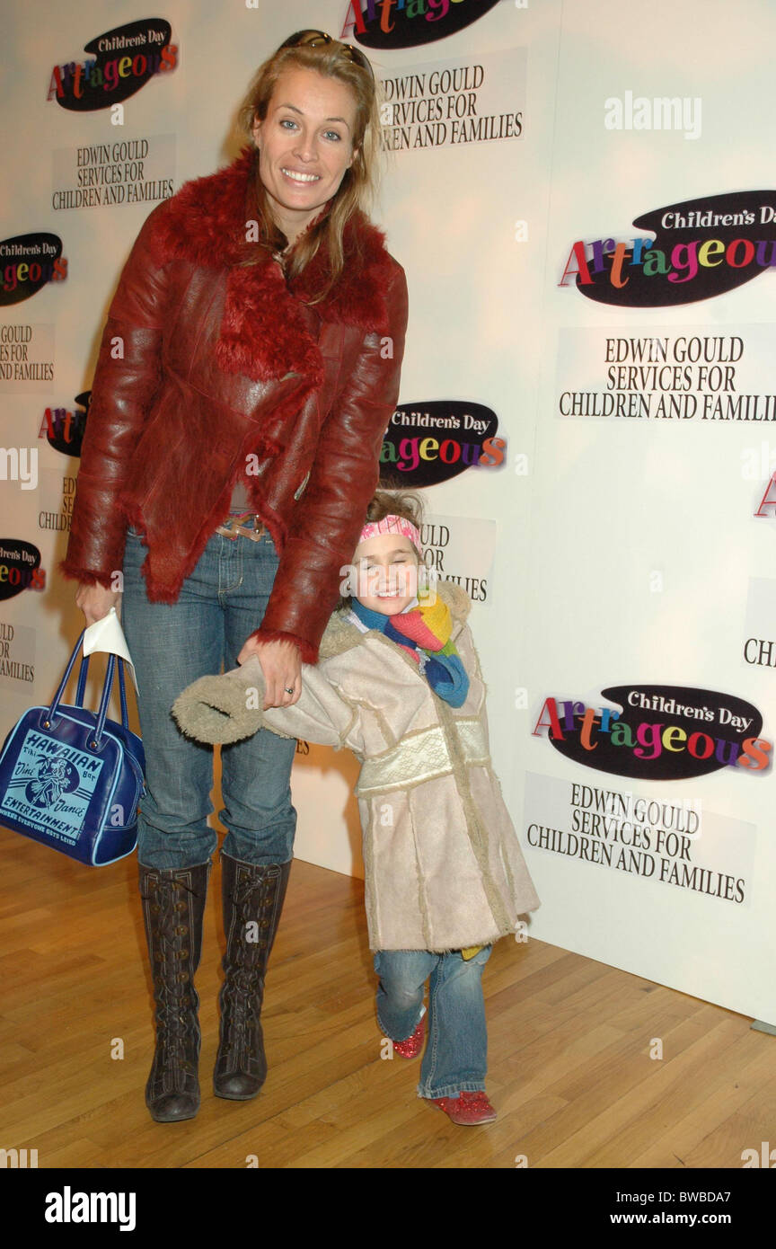 Frederique van der wal and her daughter scyler pim klein hi-res stock ...