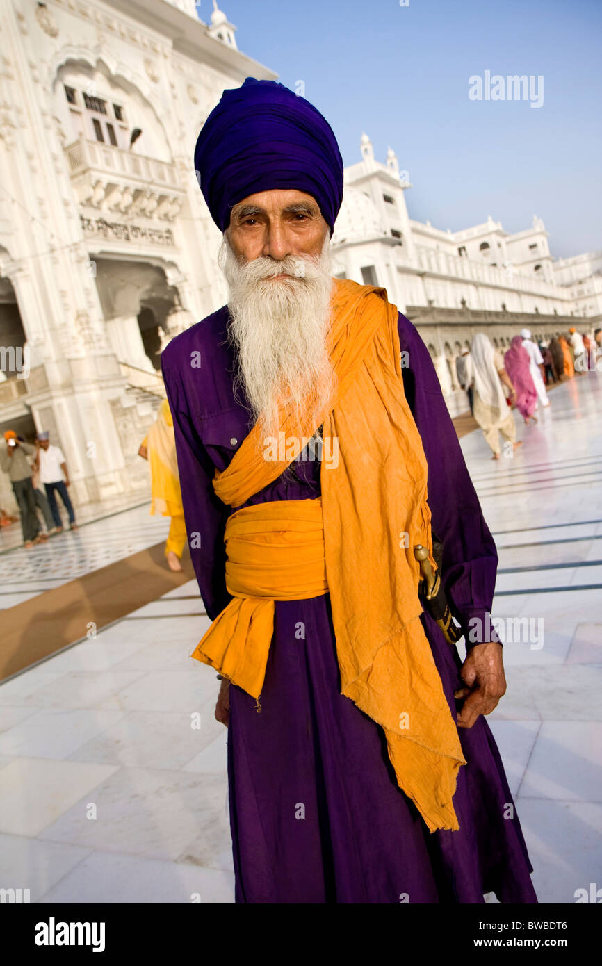 Old sikh man hi-res stock photography and images - Alamy