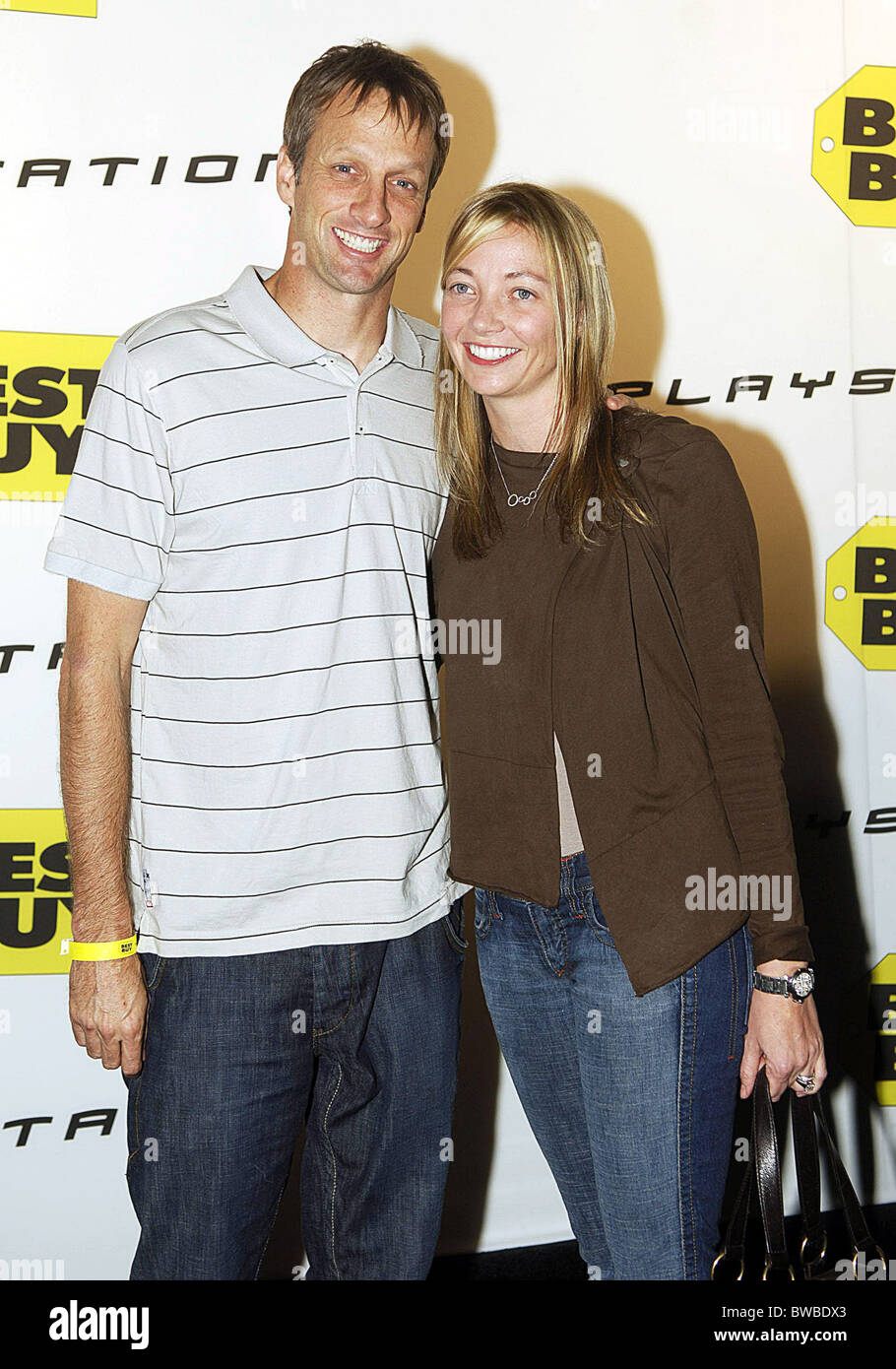 Tony hawk and wife hi-res stock photography and images - Alamy