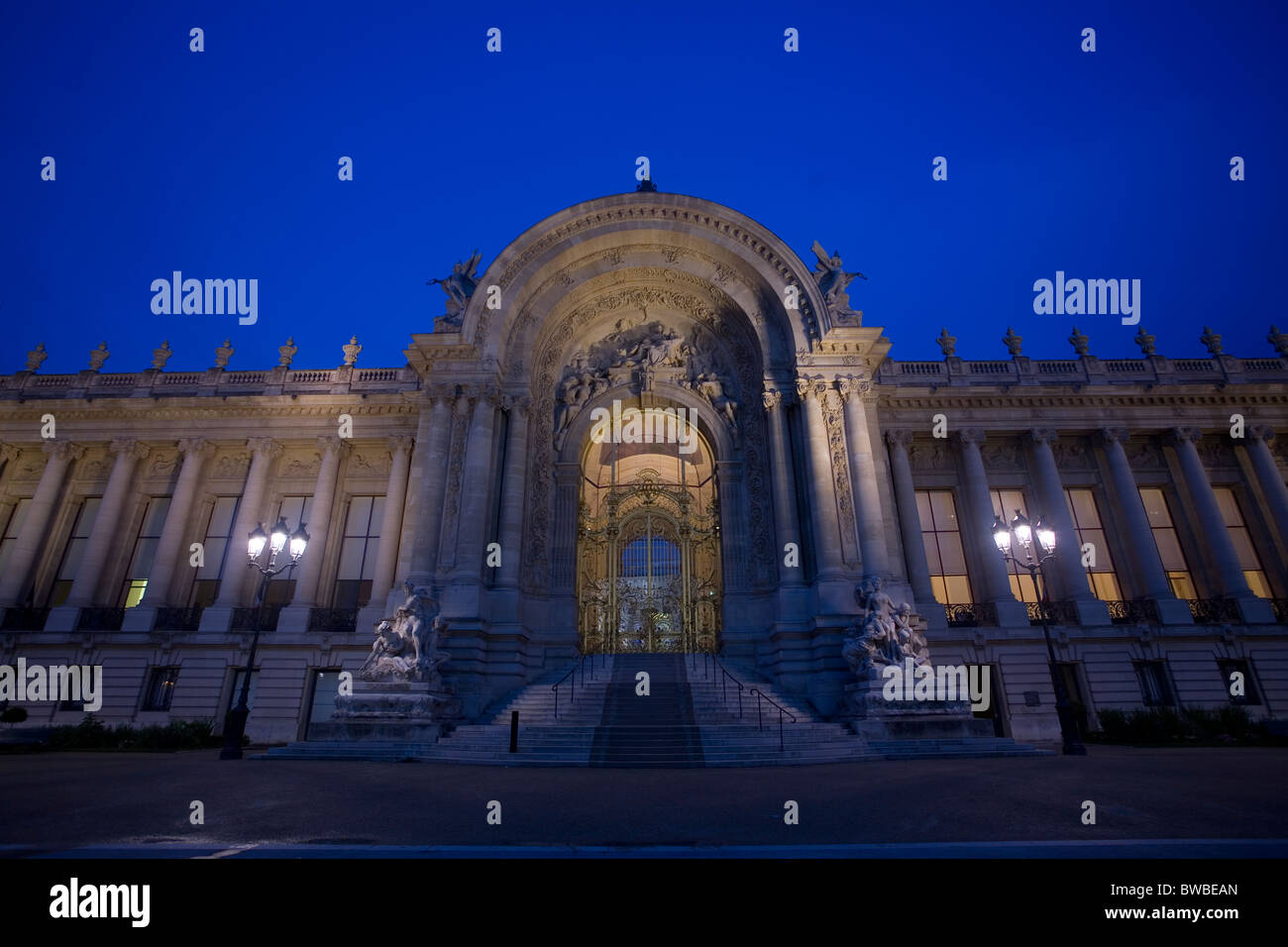 Petit palais museum circular gallery hi-res stock photography and ...