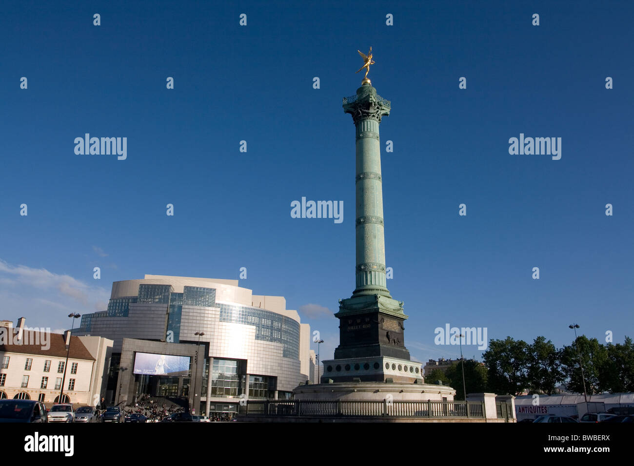 Opéra Bastille and the July Column Stock Photo - Alamy