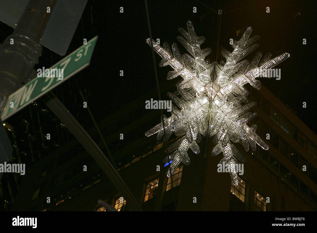 UNICEF Baccarat Crystal Snowflake Lighting Stock Photo - Alamy