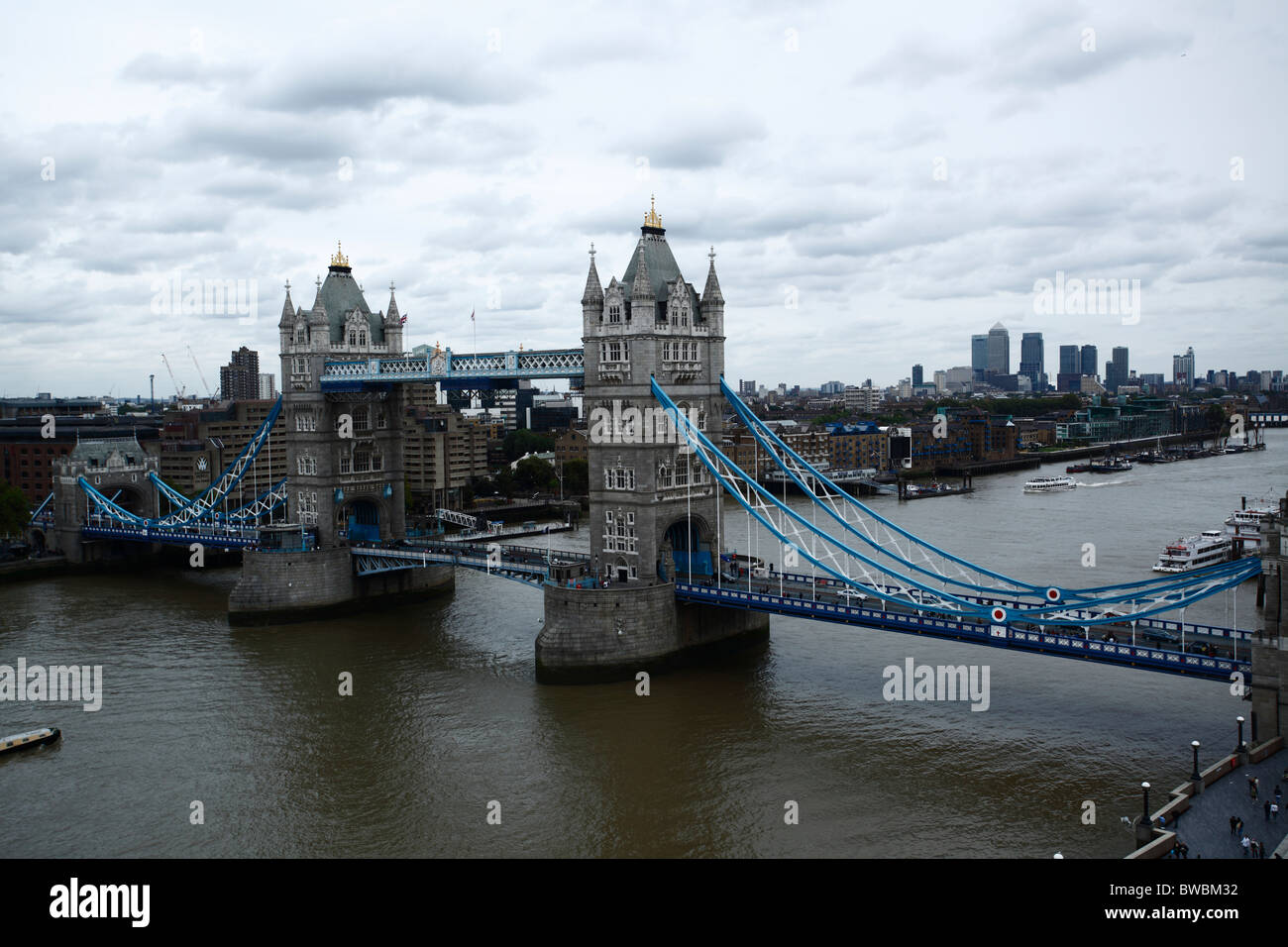Tower bridge london river hi-res stock photography and images - Alamy
