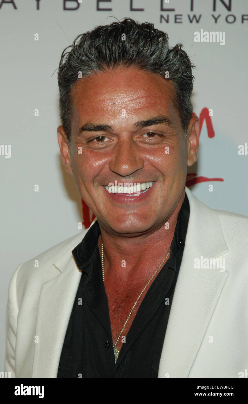 PEOPLE EN ESPANOL 50 Most Beautiful Gala Stock Photo - Alamy