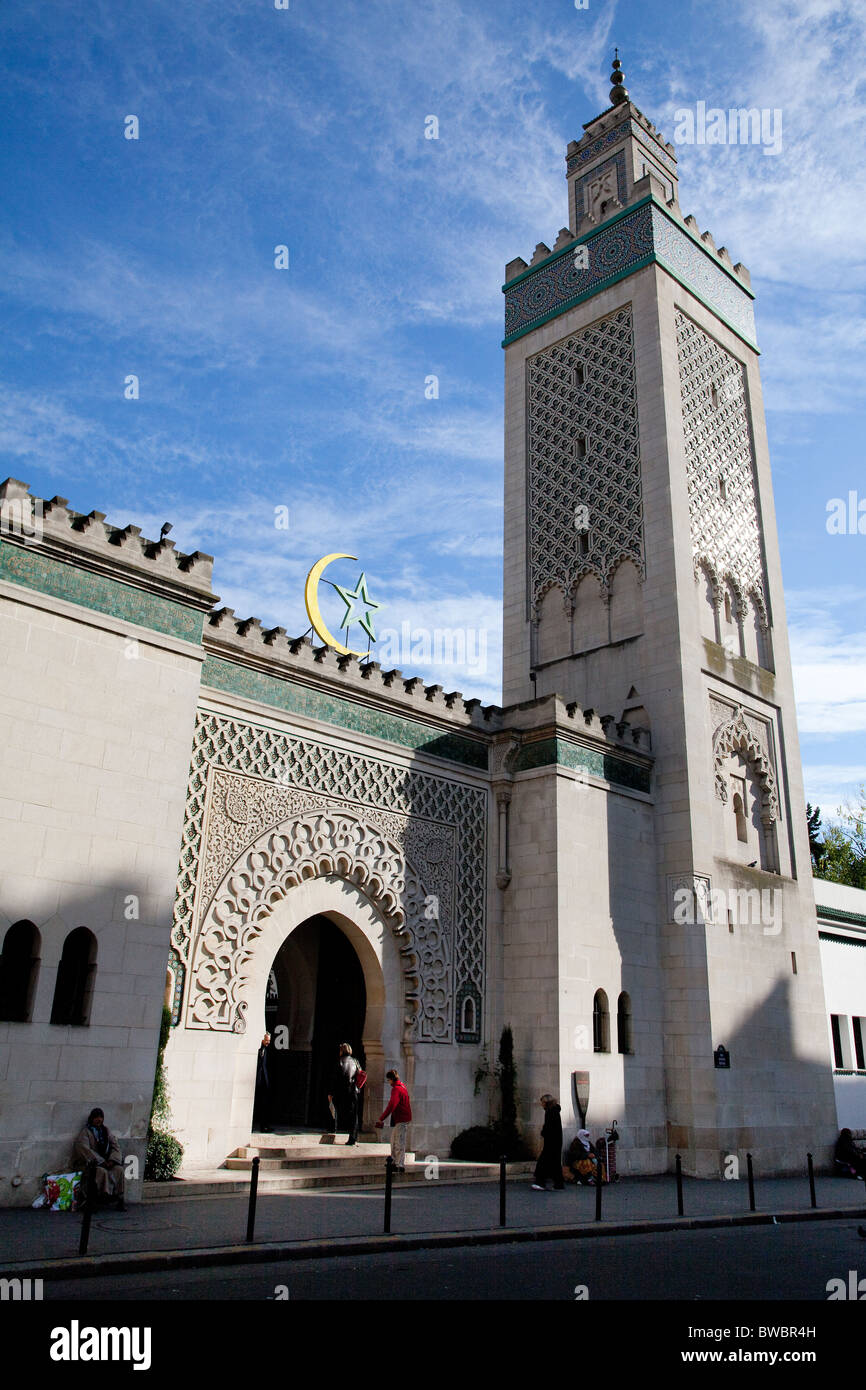 Grande Mosquée de Paris "Great Mosque of Paris" in the 5th arrondissement of Paris, Ille de ...