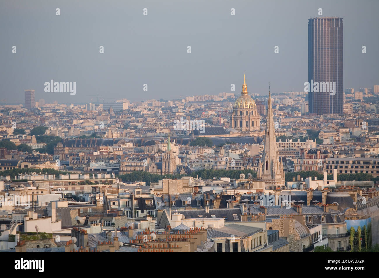 Arc de triomphe viewing platform hi-res stock photography and images ...