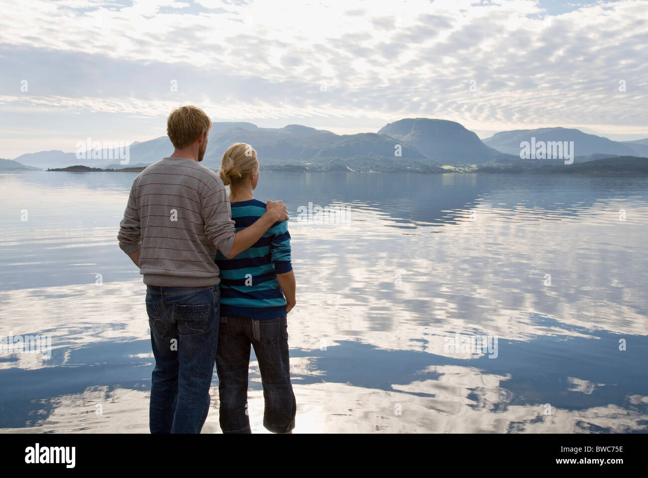Woman staring ocean hi-res stock photography and images - Alamy