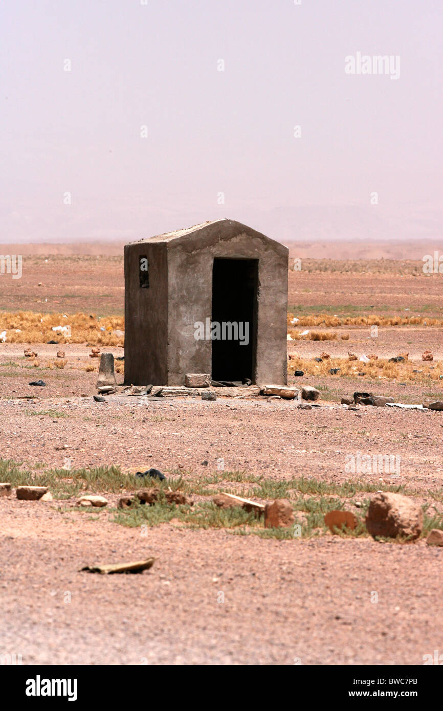 A concrete hut in the desert in Morocco Stock Photo - Alamy