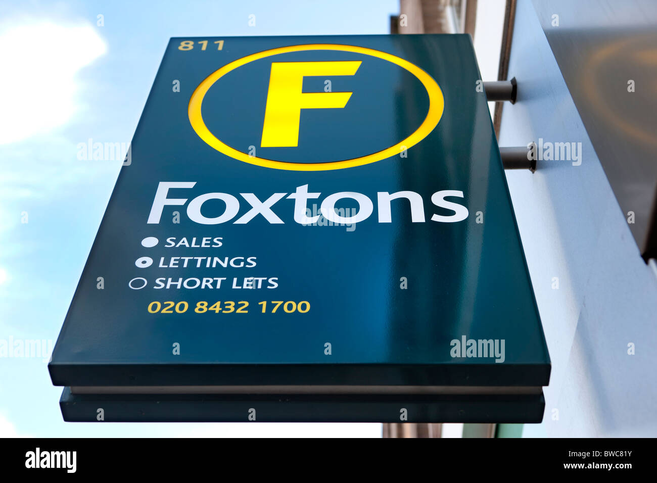 Foxtons hi-res stock photography and images - Alamy