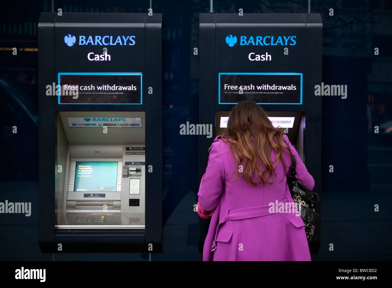 Withdraw money machine hi-res stock photography and images - Alamy