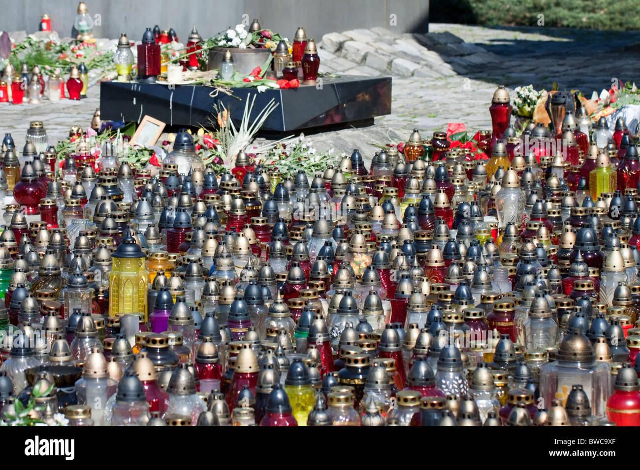 Mourning Grave High Resolution Stock Photography and Images - Alamy