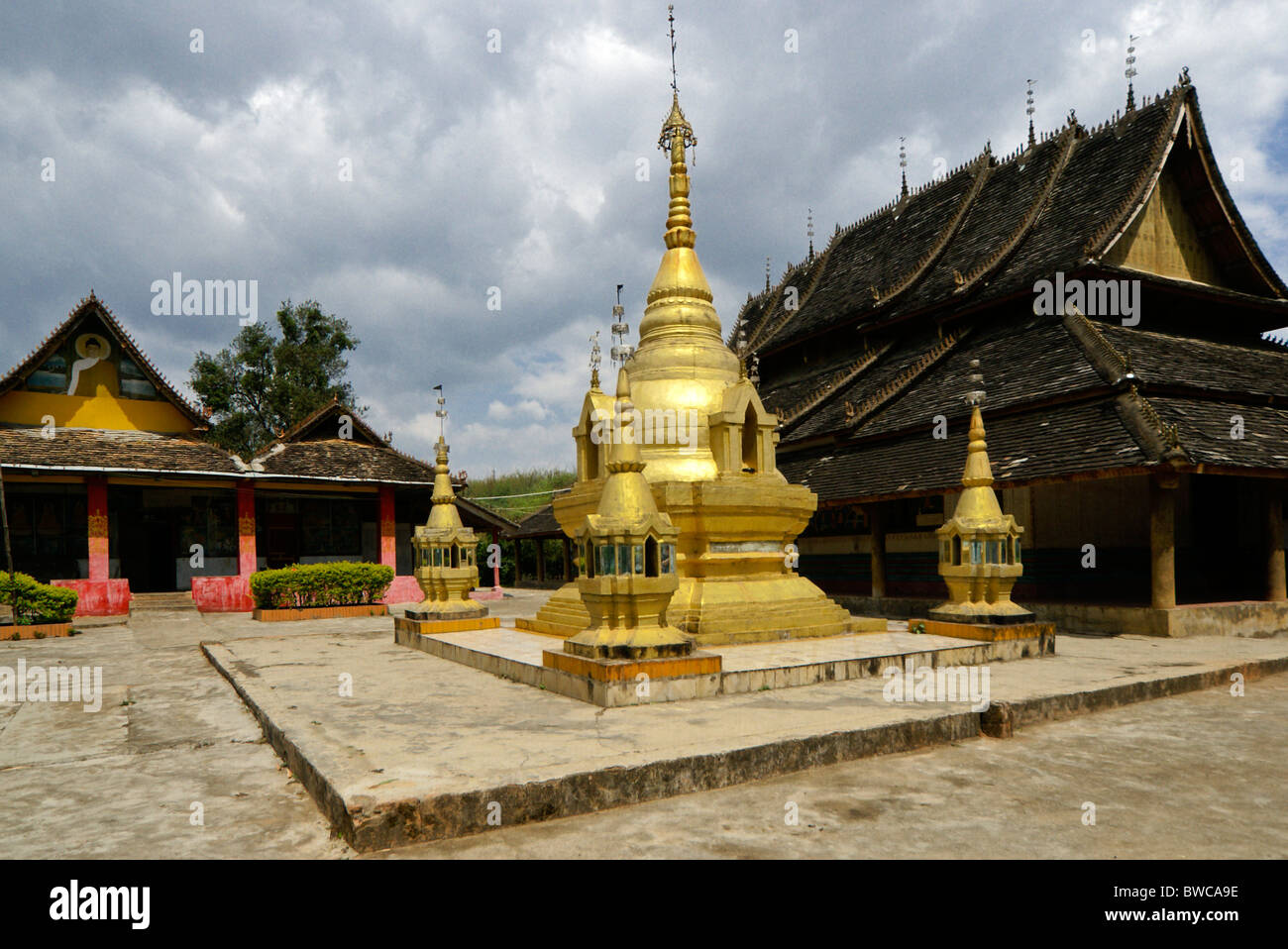 Buddhist temple stupa hi-res stock photography and images - Alamy