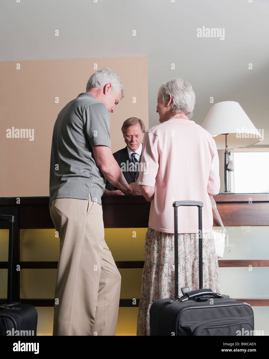Hotel guest luggage staff hi-res stock photography and images - Alamy