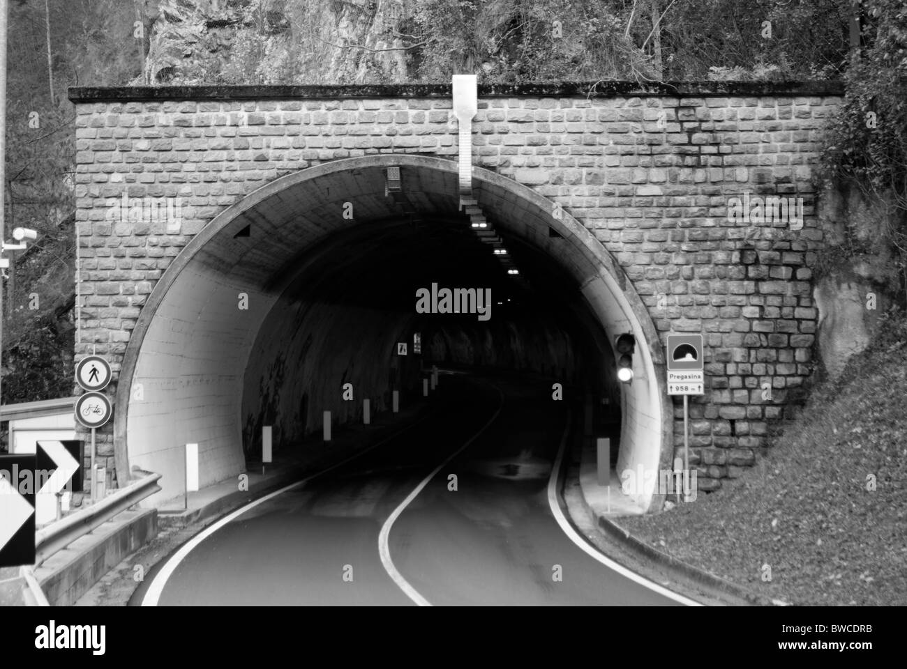 high-traffic road tunnel Stock Photo - Alamy