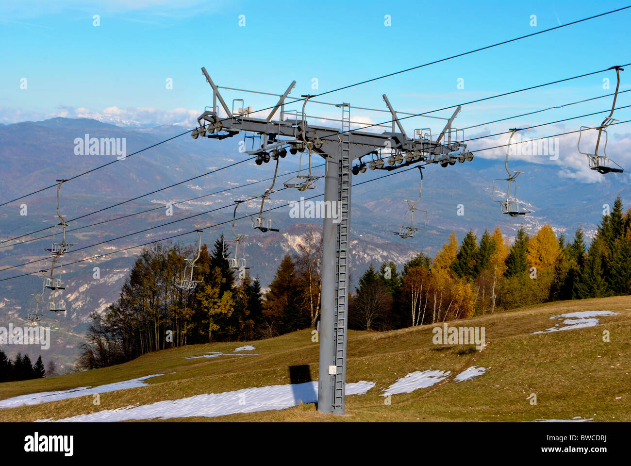 ski lift with blue sky background Stock Photo - Alamy