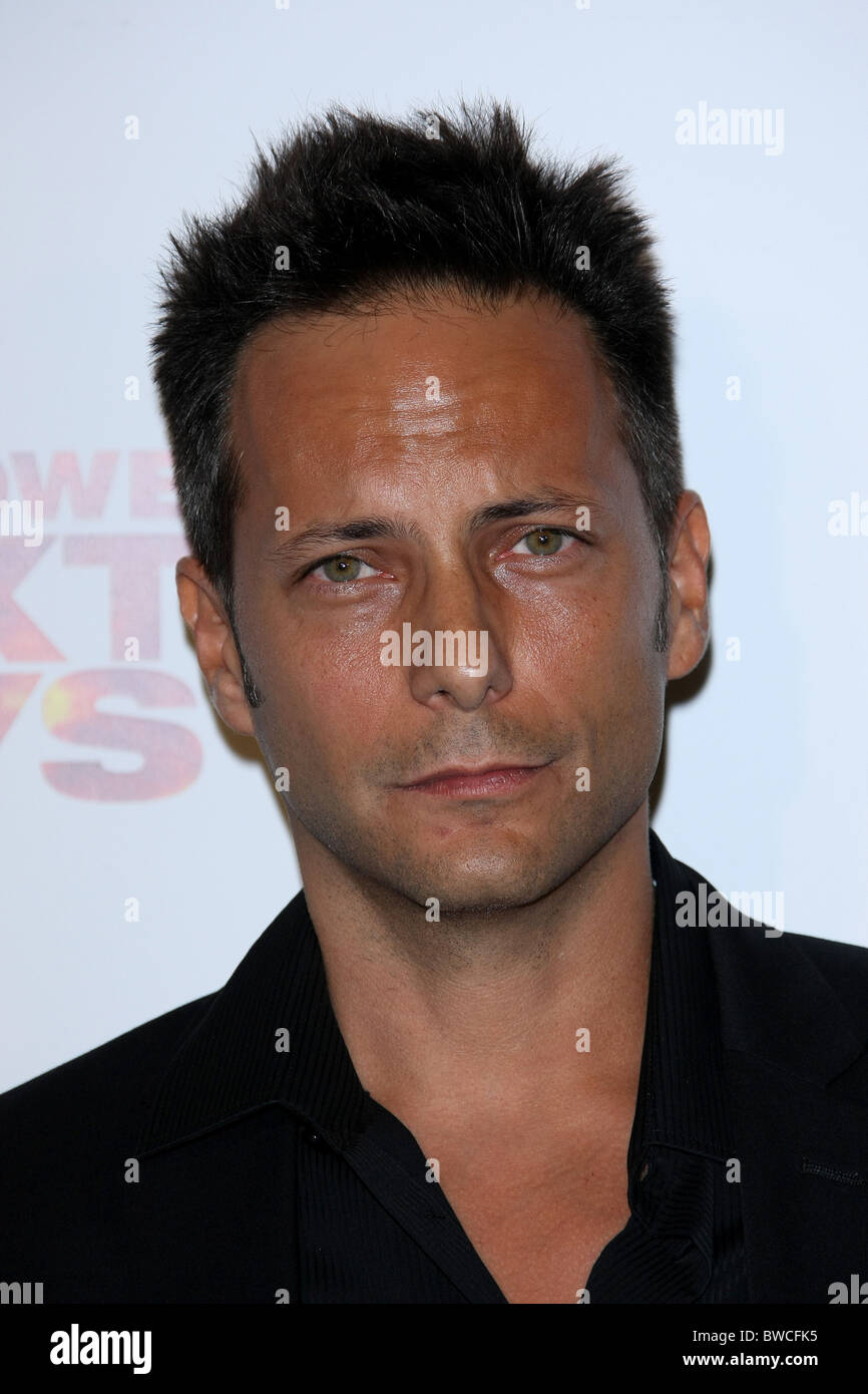 ALLAN STEELE THE NEXT THREE DAYS LOS ANGELES SCREENING HOLLYWOOD LOS ...