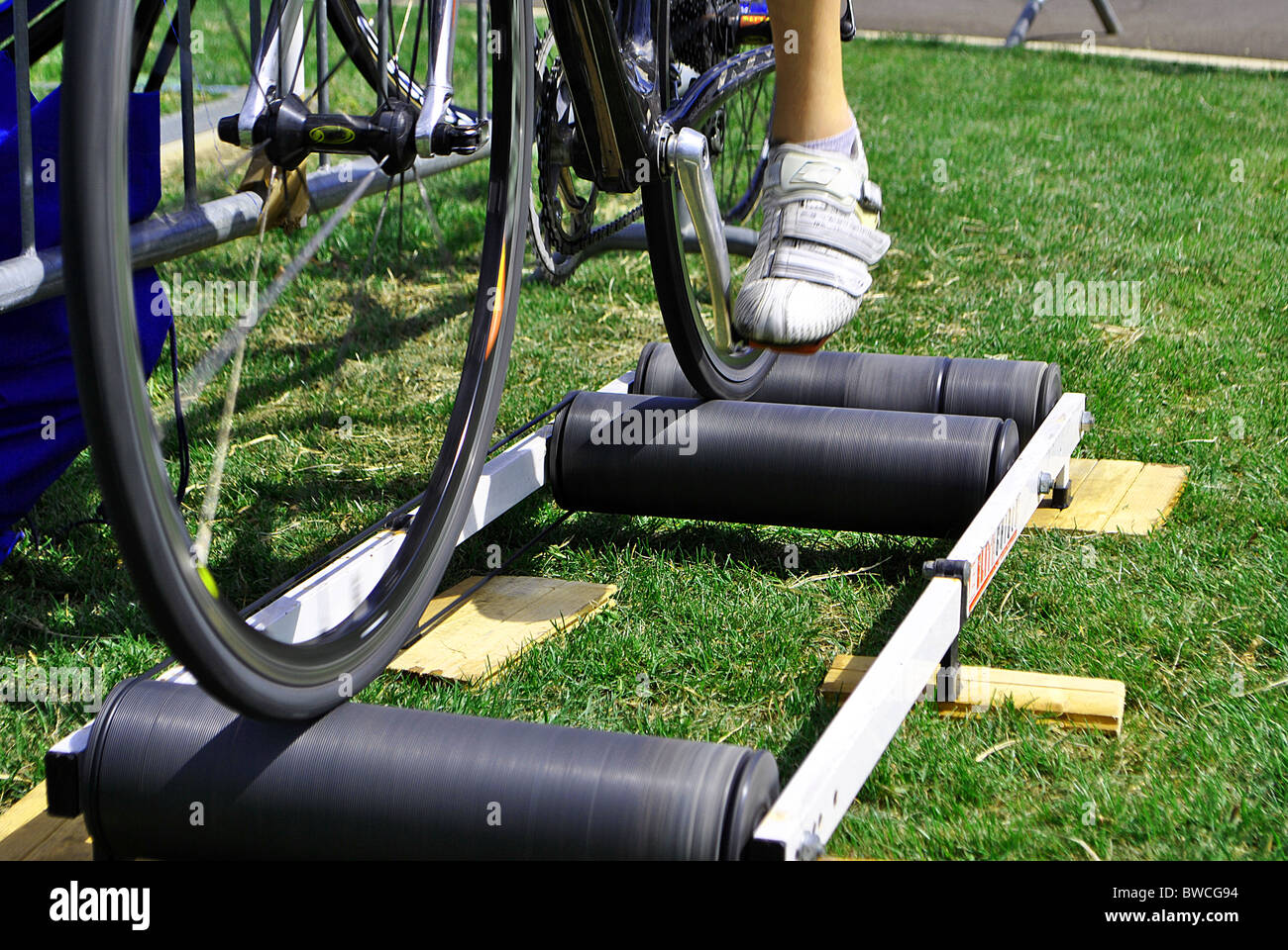 Road cycle racing curve hi-res stock photography and images - Alamy