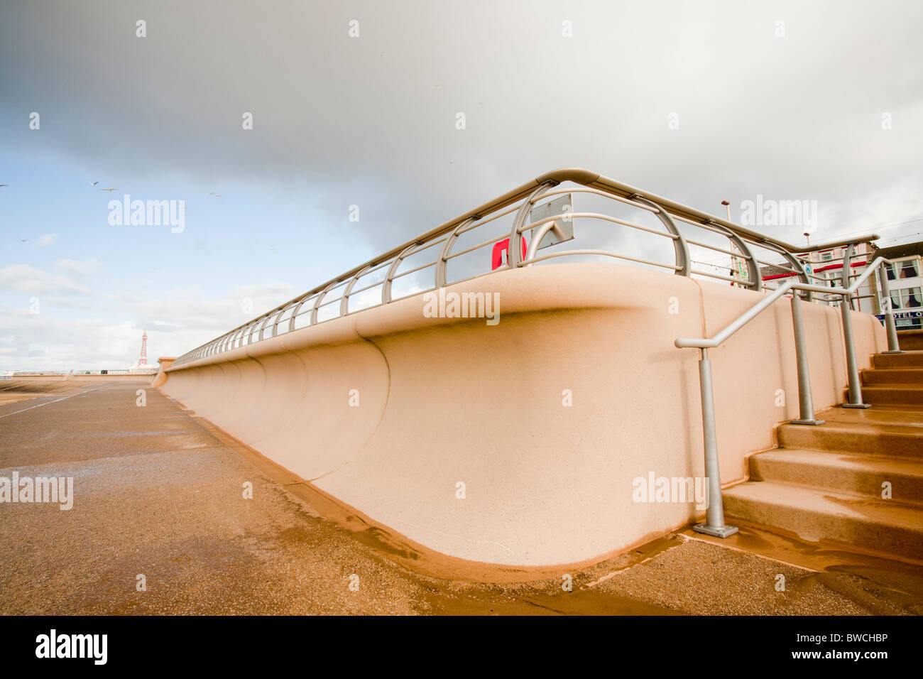 The new sea wall in Blackpool to protect against sea level rise ...