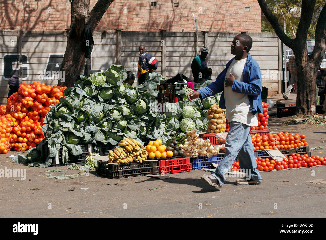 Street food vendors selling local hi-res stock photography and images - Alamy