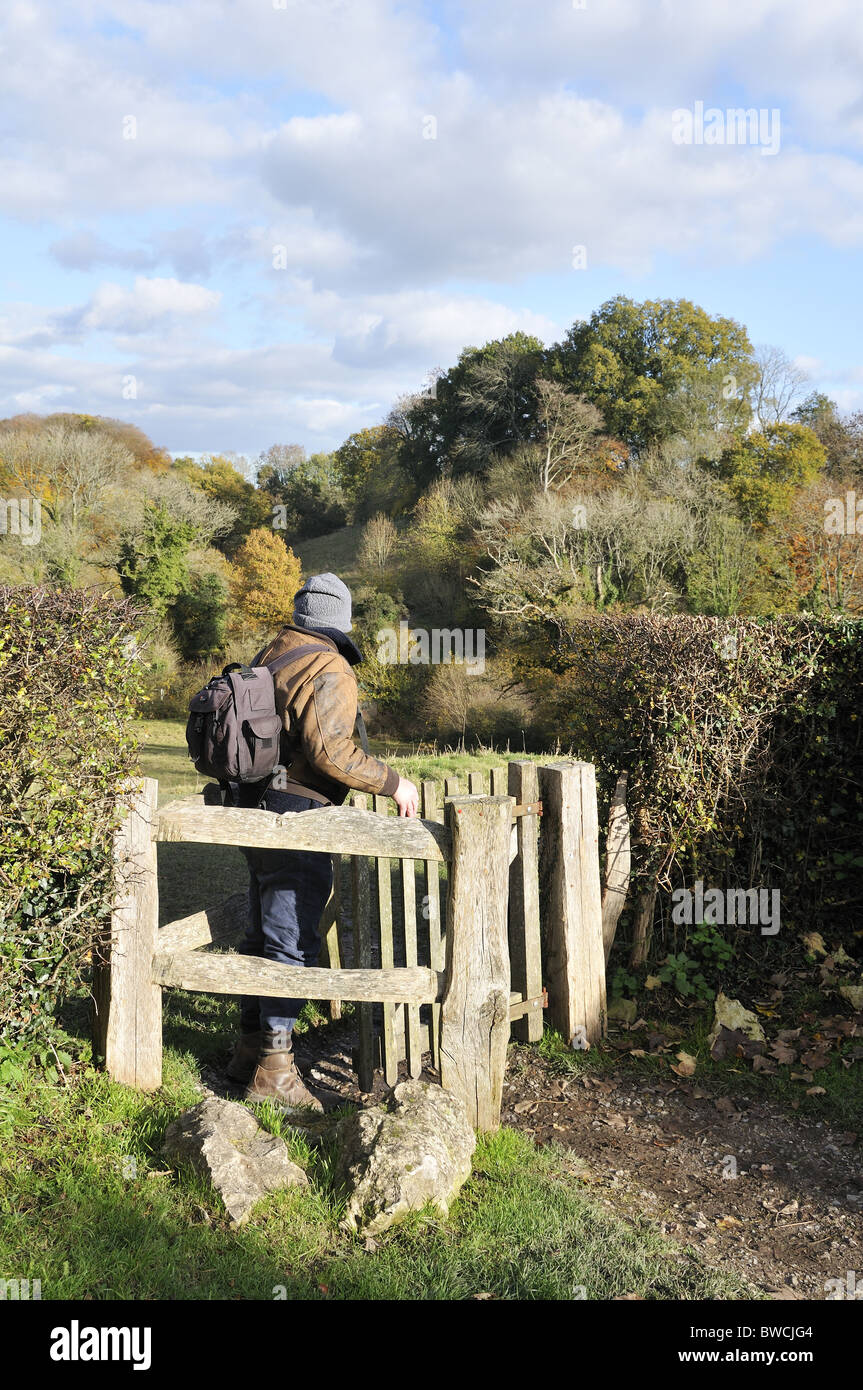 Footpath through gate hi-res stock photography and images - Alamy