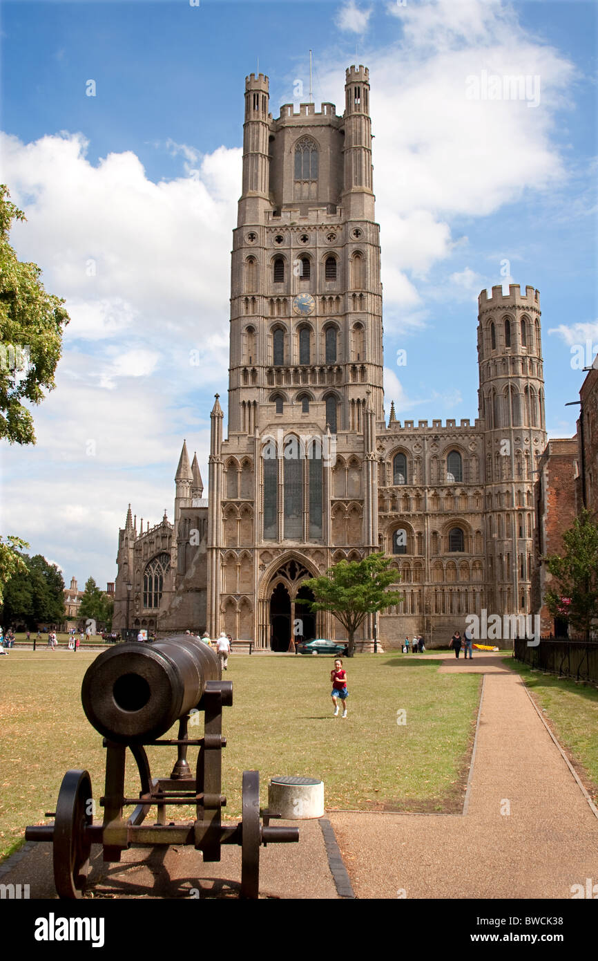 Cannon at ely cathedral hi-res stock photography and images - Alamy