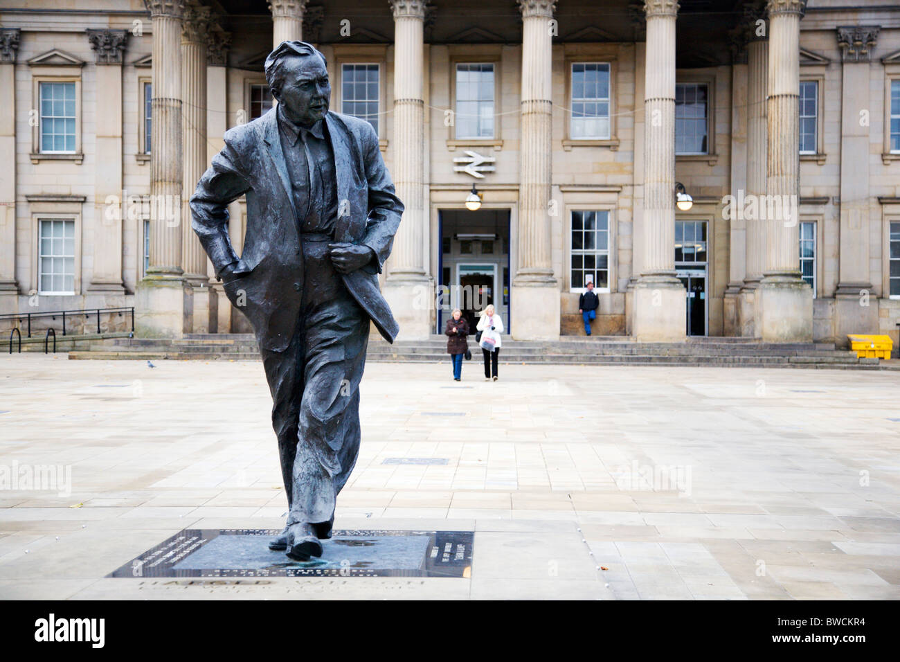 Statue of Harold Wilson Huddersfield West Yorkshire England Stock Photo ...