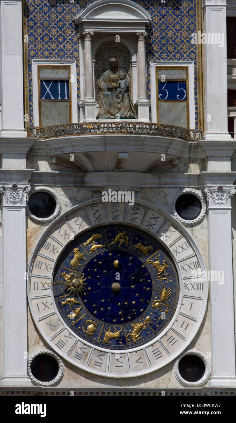 Renaissance clock tower in St Mark's Square - Venice Stock Photo - Alamy