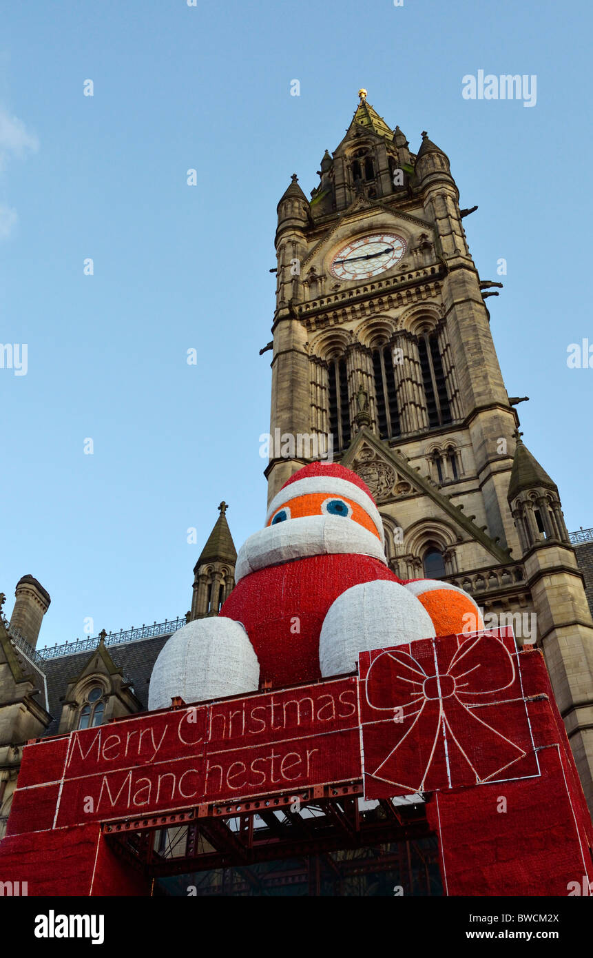 Outside manchester town hall hi-res stock photography and images - Alamy