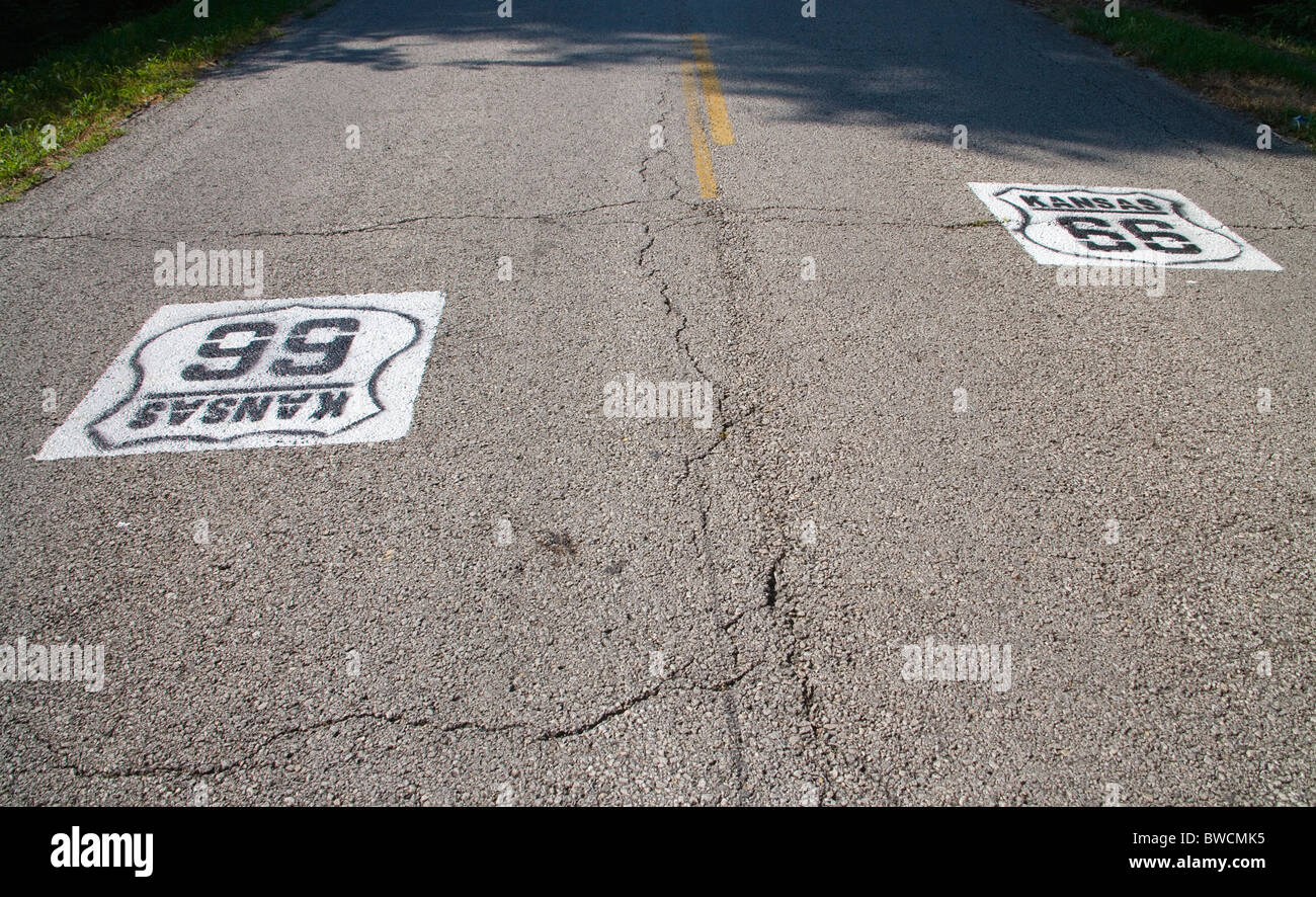 Kansas signs hi-res stock photography and images - Alamy