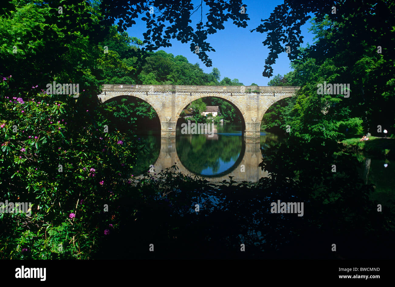 A view of Prebends Bridge and the River Wear in Durham City, County ...