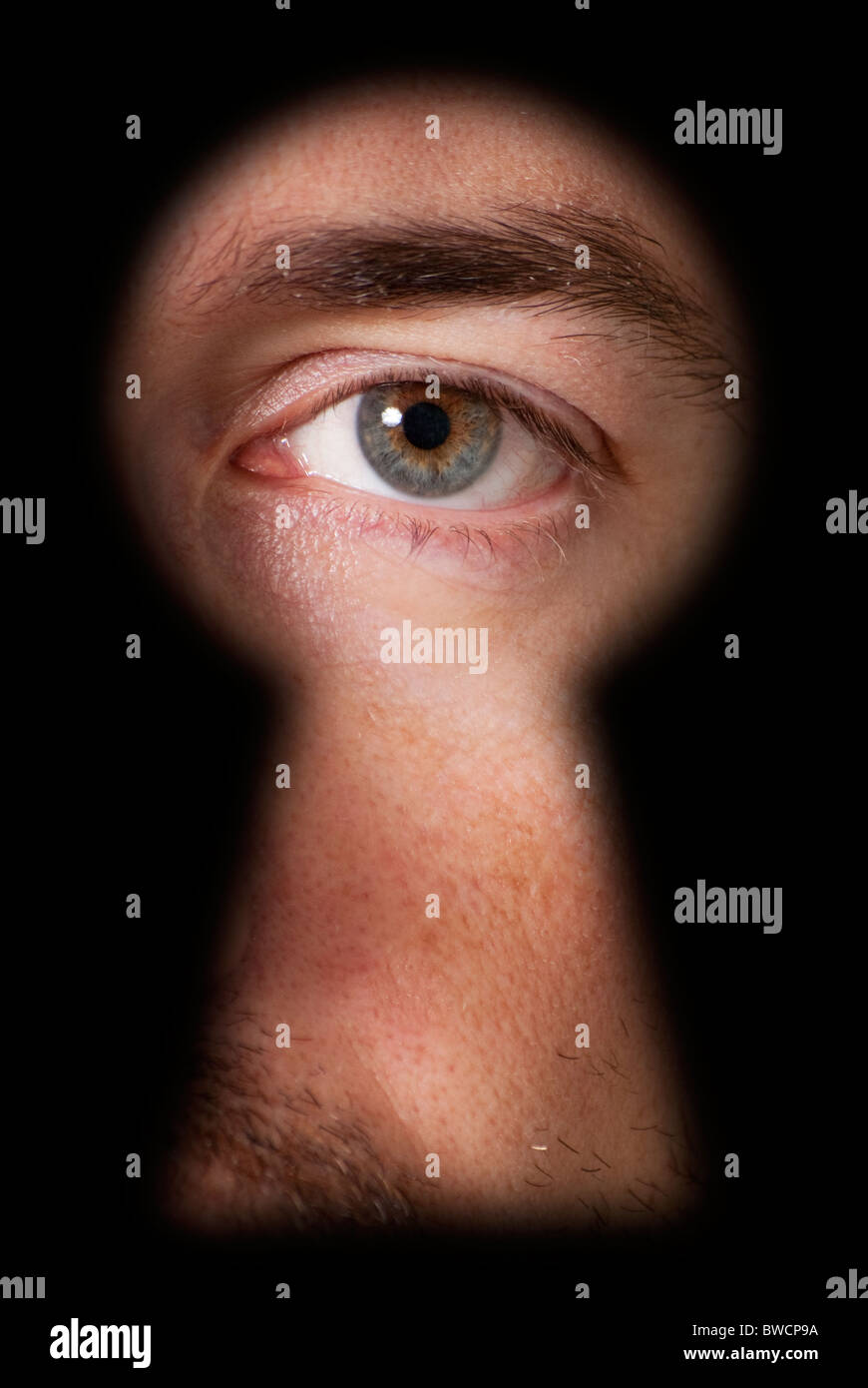 Looking through a keyhole hi-res stock photography and images - Alamy