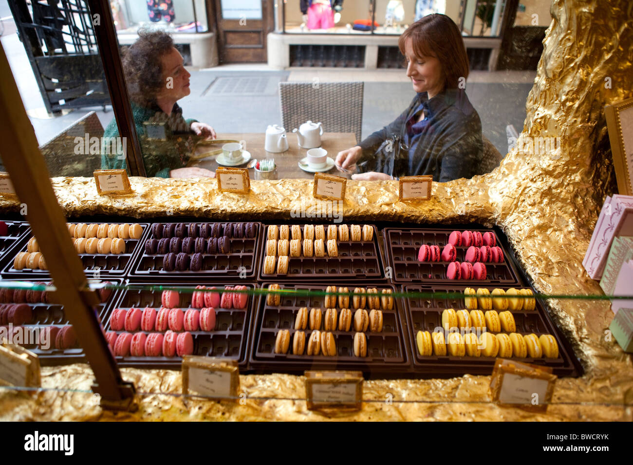 Laduree cake shop, in the Burlington Arcade, Mayfair, London Stock ...