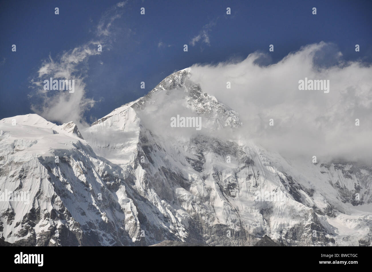 Range Snow Mountain Peaks