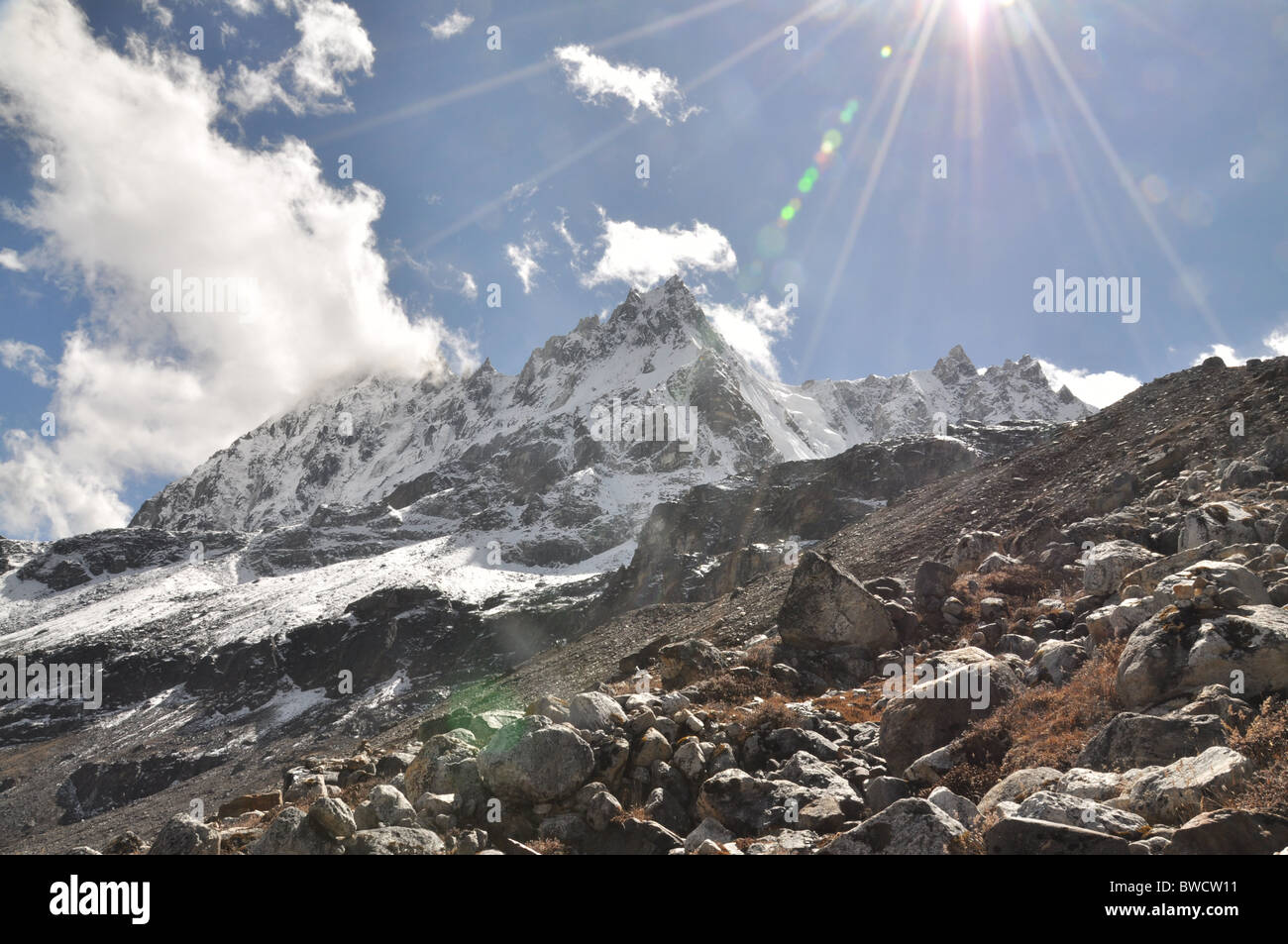 Himalaya settlement hi-res stock photography and images - Alamy